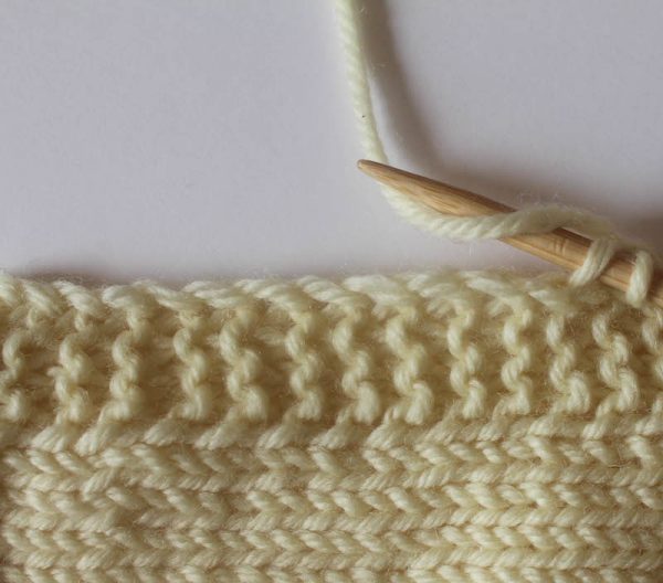 Knitting tutorial: How To Pick Up Stitches - Underground Crafter