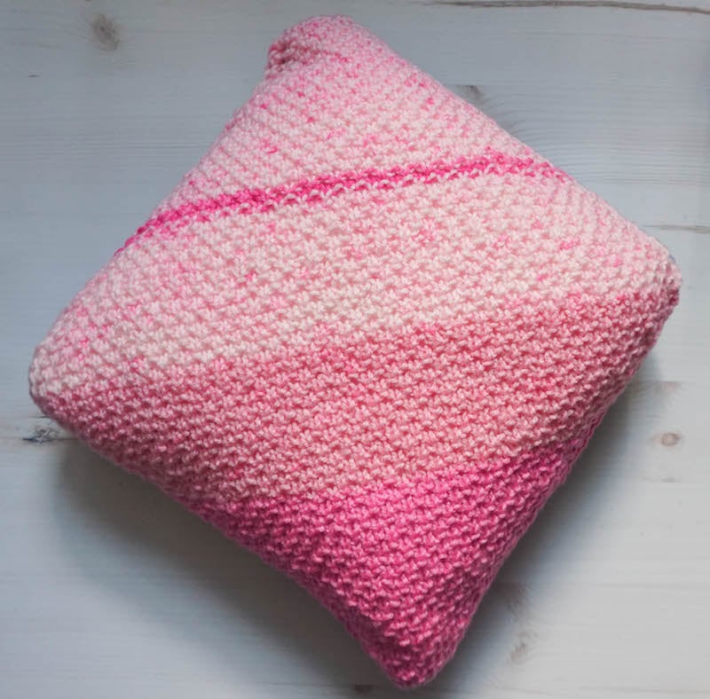 Knit Pillow Pattern: Diagonal Sand Stitch Pillow - Underground Crafter