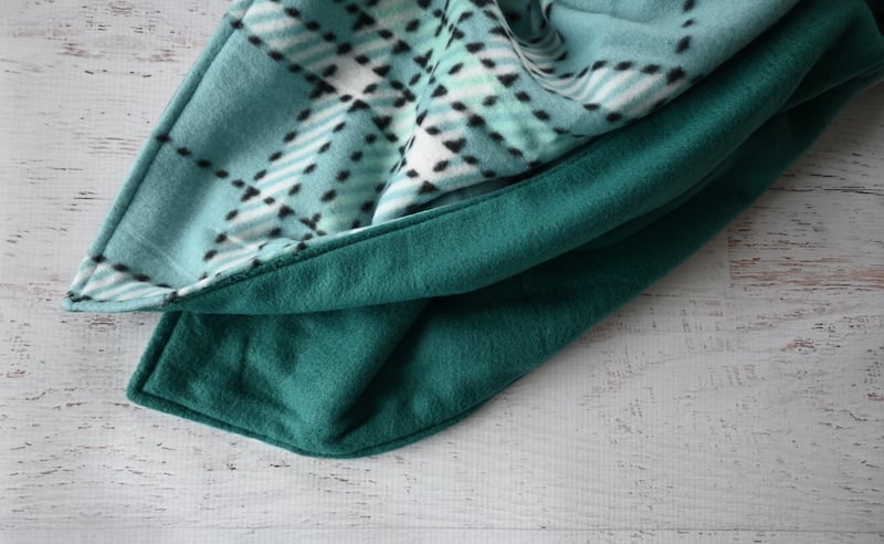 How To Sew a Fleece Blanket - Underground Crafter