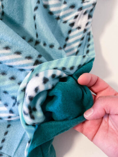 How To Sew a Fleece Blanket - Underground Crafter