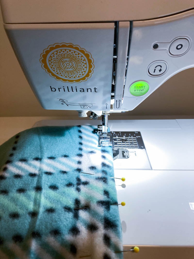 How To Sew a Fleece Blanket - Underground Crafter