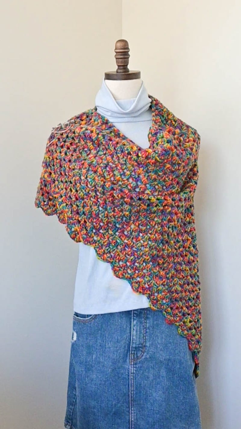 Classic Granny Triangle Shawl Pattern - Underground Crafter