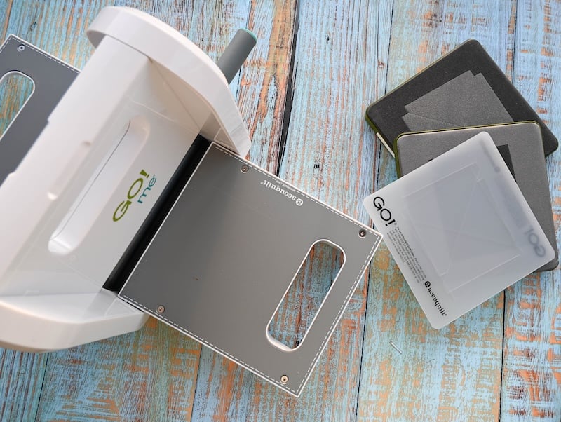 AccuQuilt GO! Me Fabric Cutter Unboxing, Set Up, & Review - Underground ...